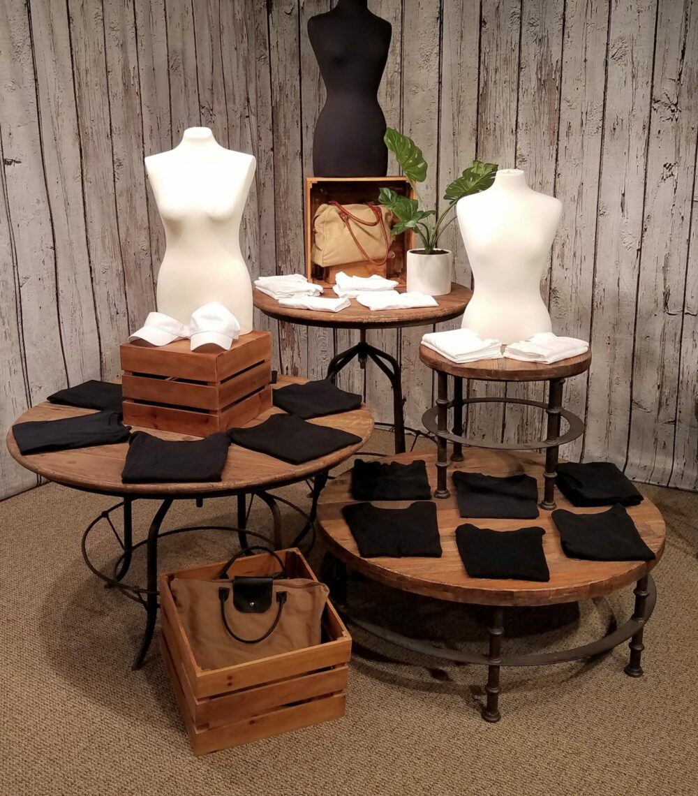 Adjustable Round Table